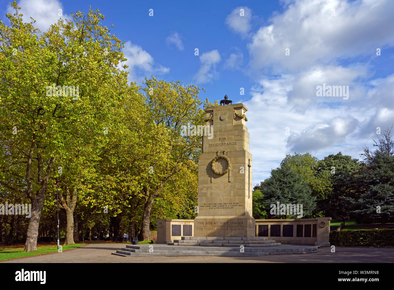 UK,South Yorkshire,Rotherham,Clifton Park Cenotaph Stock Photo - Alamy