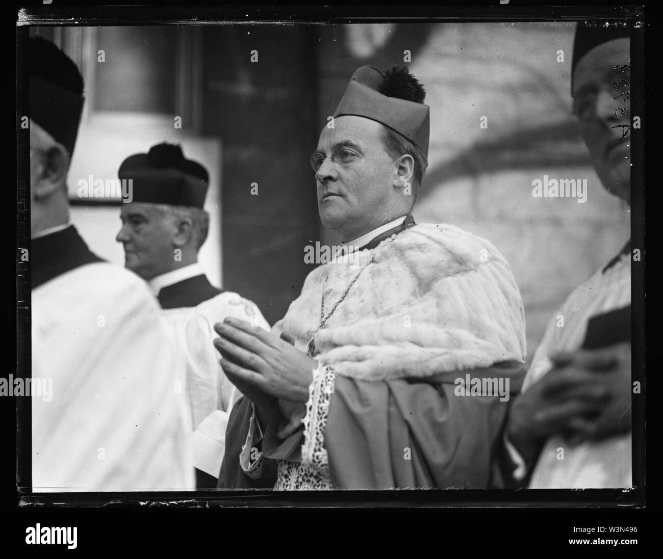 Archival clergy hi-res stock photography and images - Alamy