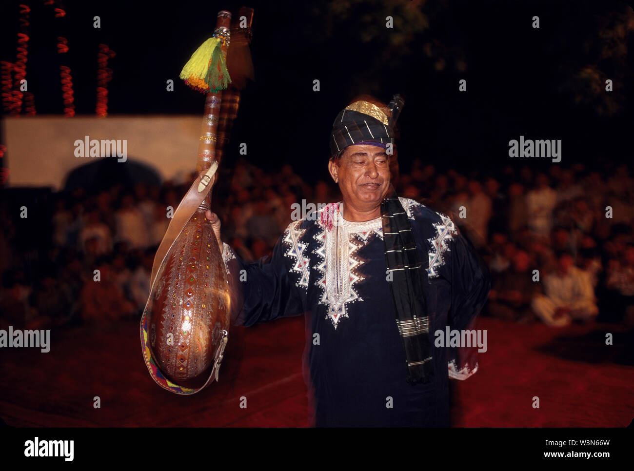 Balochi dance hi-res stock photography and images - Alamy