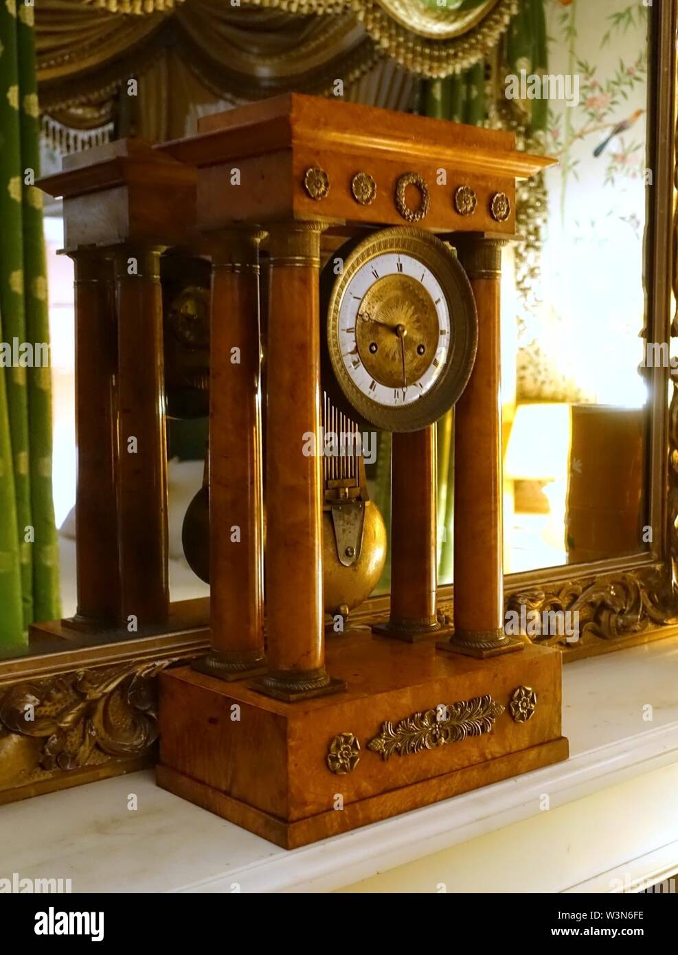 Wellington clock hi-res stock photography and images - Alamy