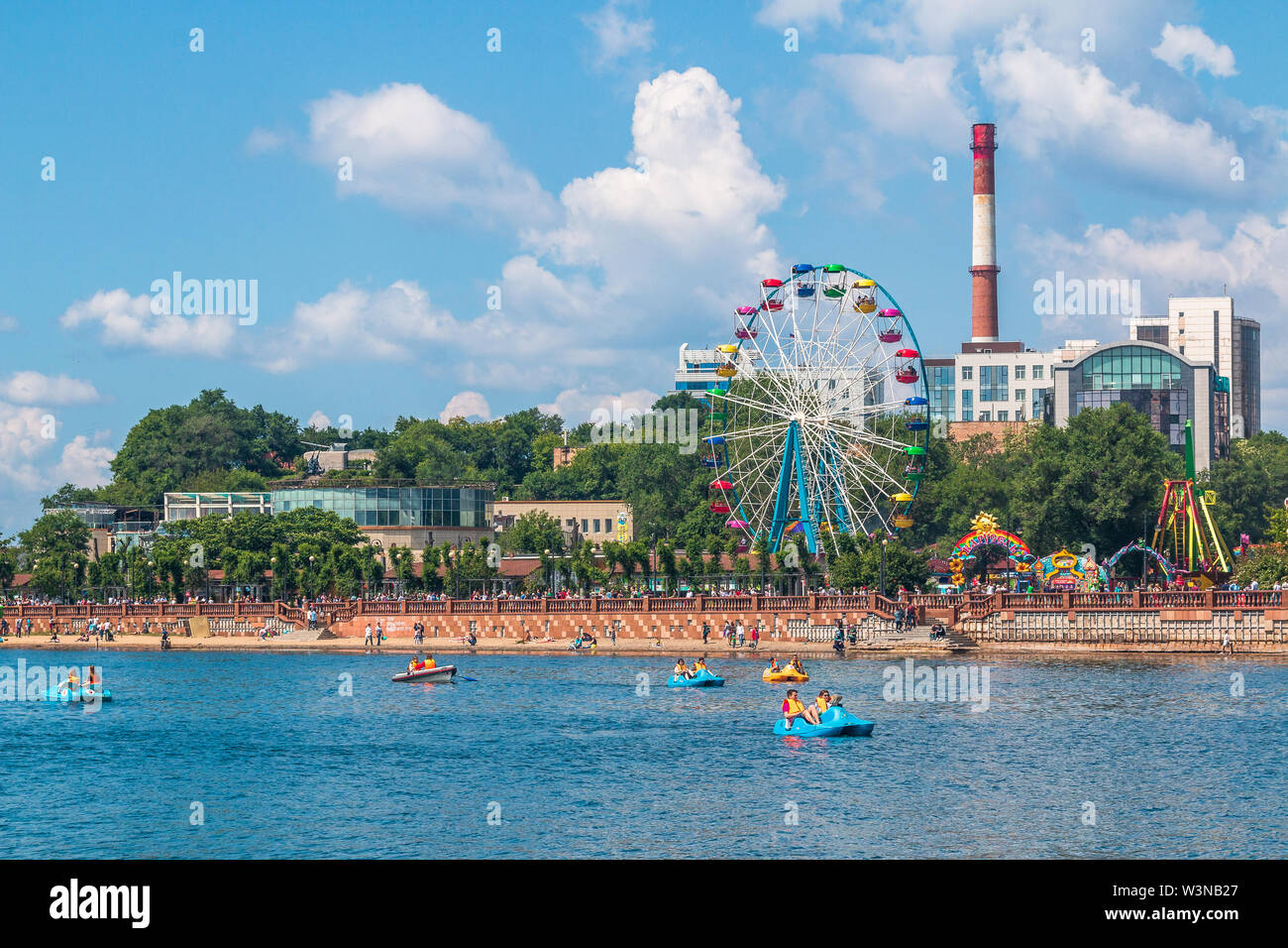 Vladivostok russian pacific coast hi-res stock photography and images ...