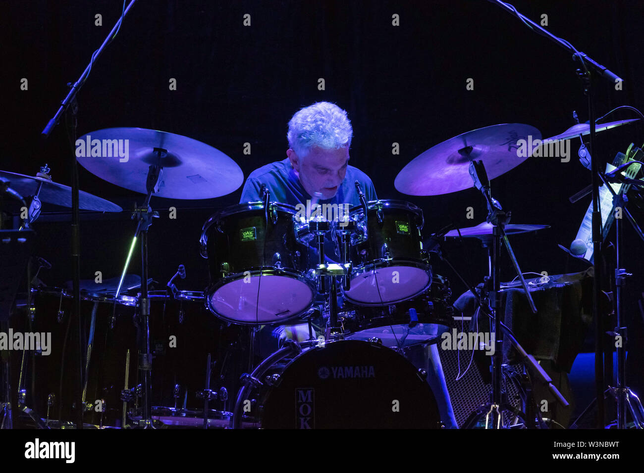 Steve gadd drums hi-res stock photography and images - Alamy