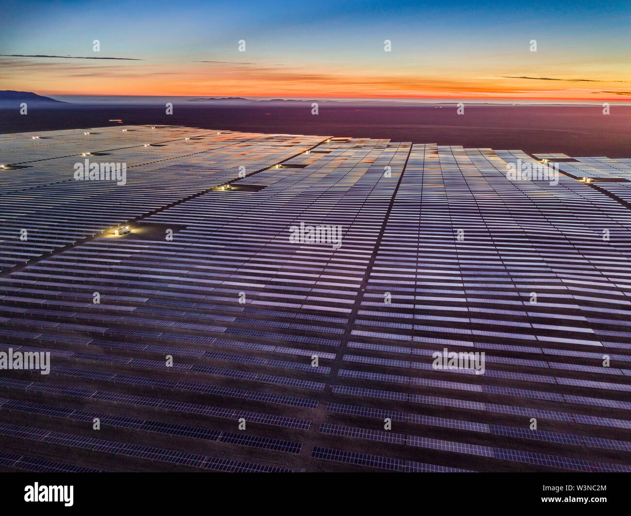 Solar panels in atacama desert hi-res stock photography and images - Alamy