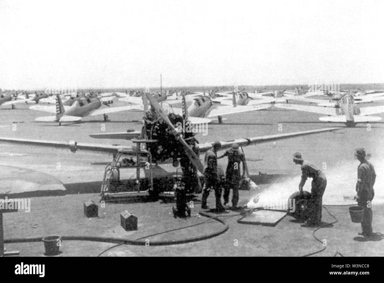 Vultee bt 13 valiant hi-res stock photography and images - Alamy