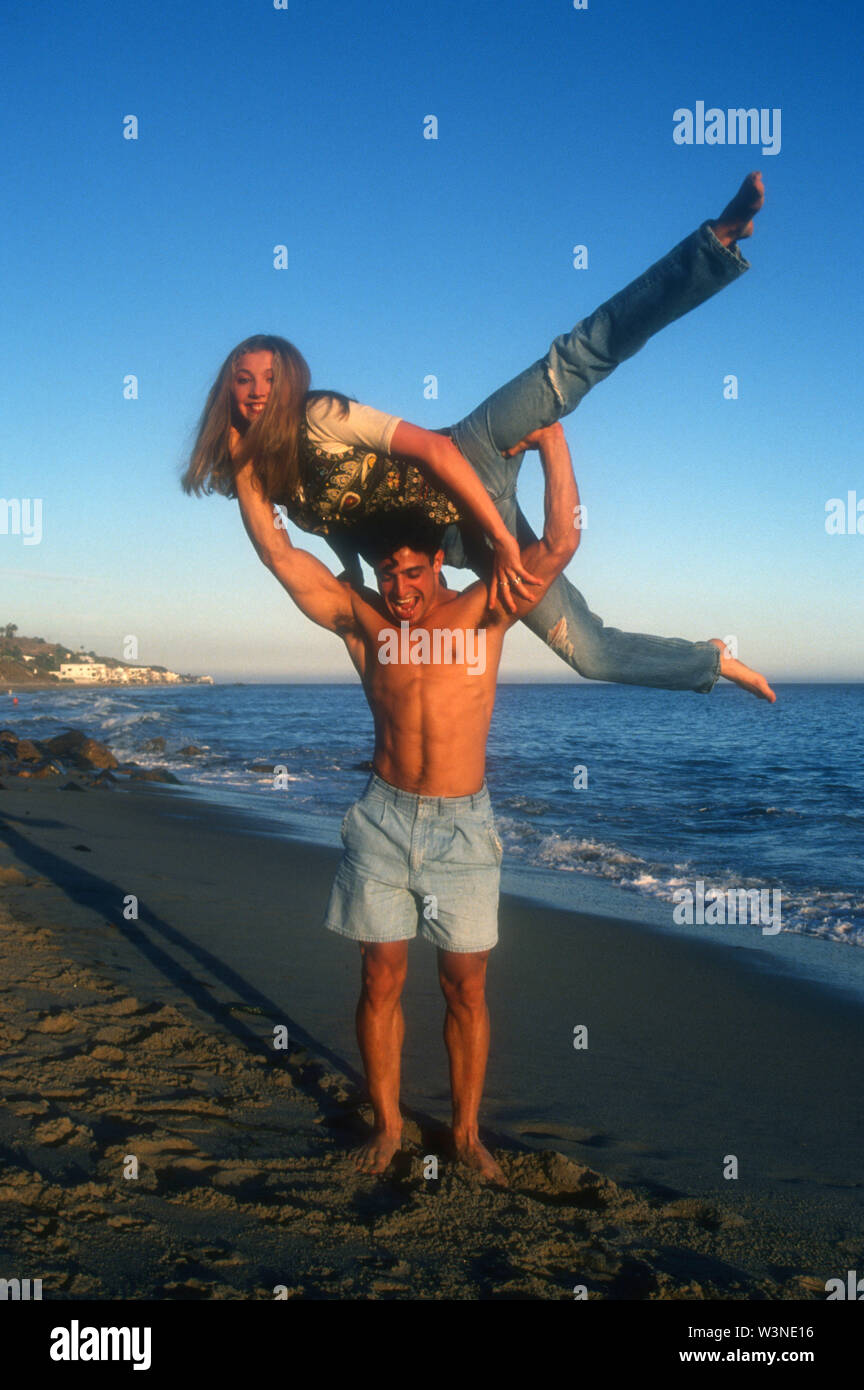 Malibu, California, USA 27th September 1994 (Exclusive) Actress Sarah ...