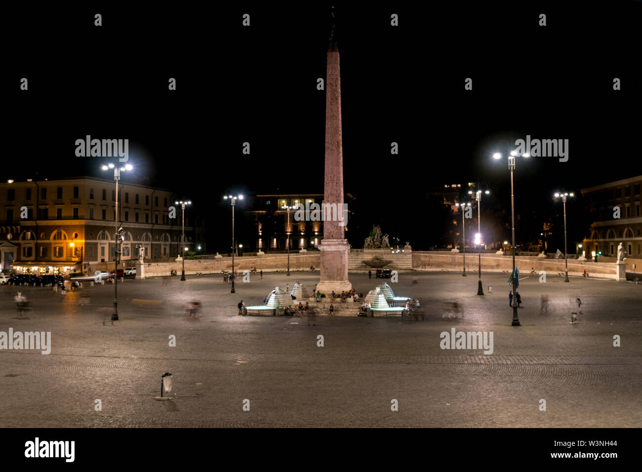 Rome crowd at night hi-res stock photography and images - Alamy