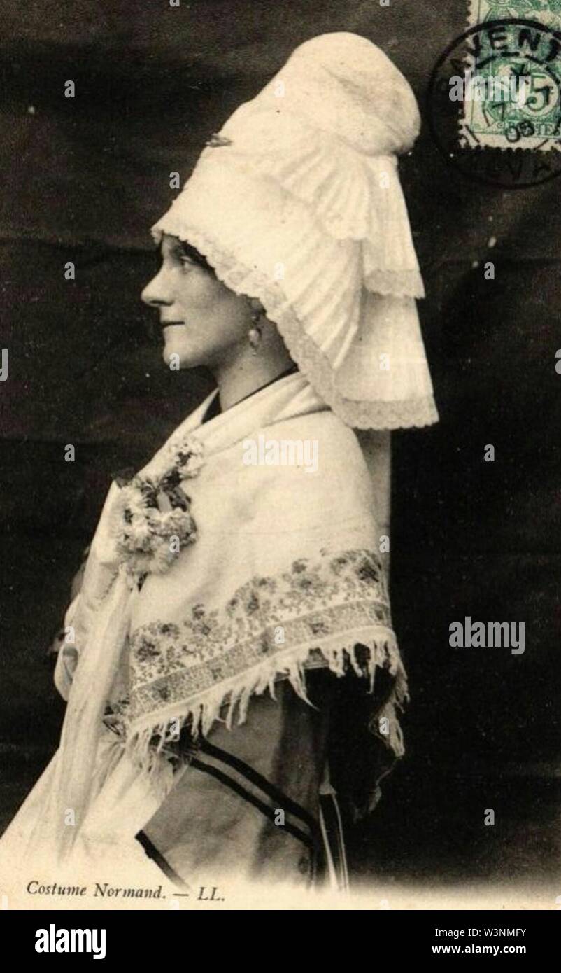 Coiffe hi-res stock photography and images - Alamy