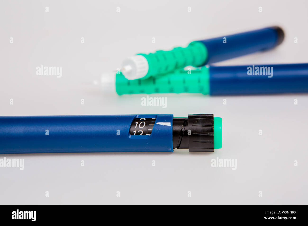 Insulin pen scale hi-res stock photography and images - Alamy