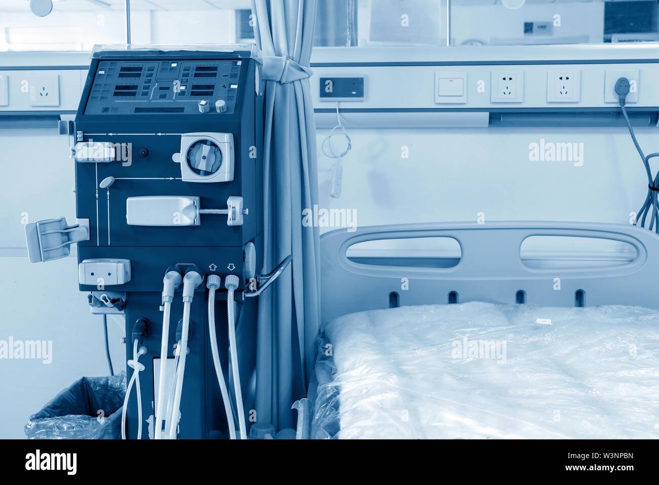 Hemodialysis machine hi-res stock photography and images - Alamy