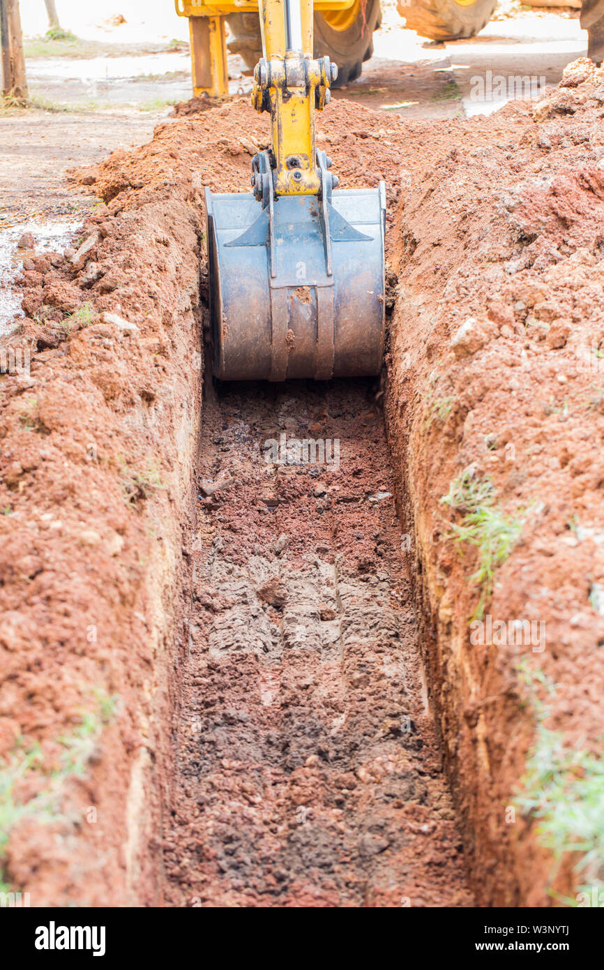 Working Excavator Tractor Digging Stock Photo - Alamy