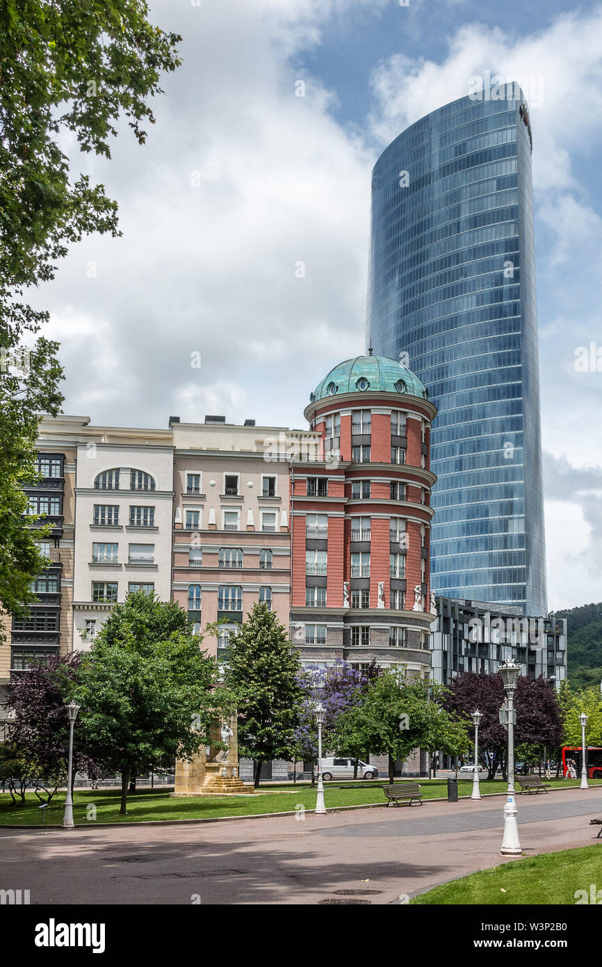 Bilbao plaza euskadi hi-res stock photography and images - Alamy