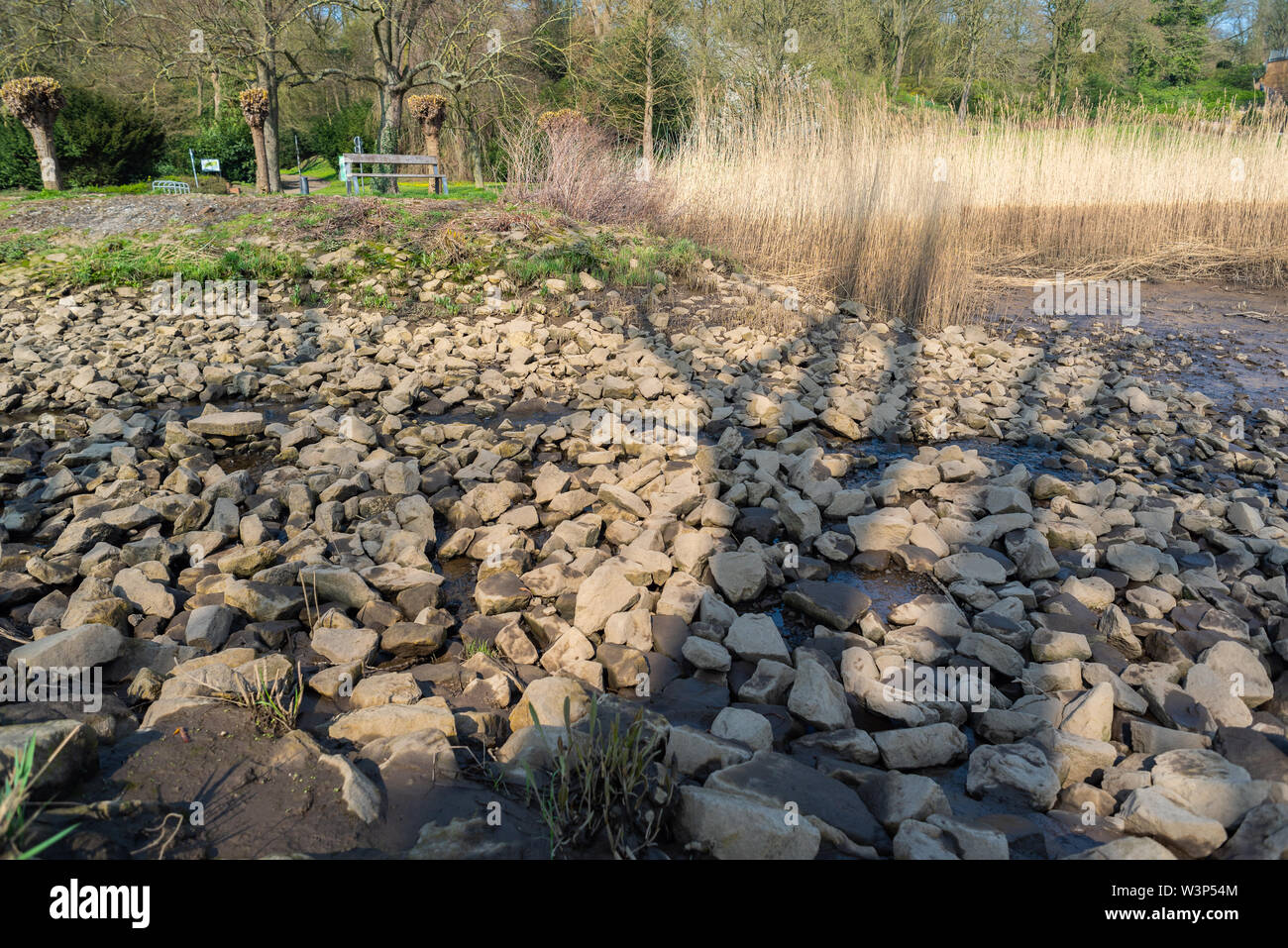 A photo safari through the Knoops Park in Bremen on the river Lesum ...