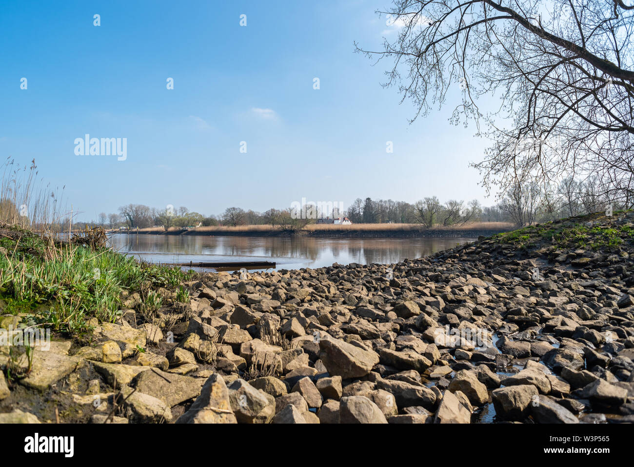 A photo safari through the Knoops Park in Bremen on the river Lesum ...