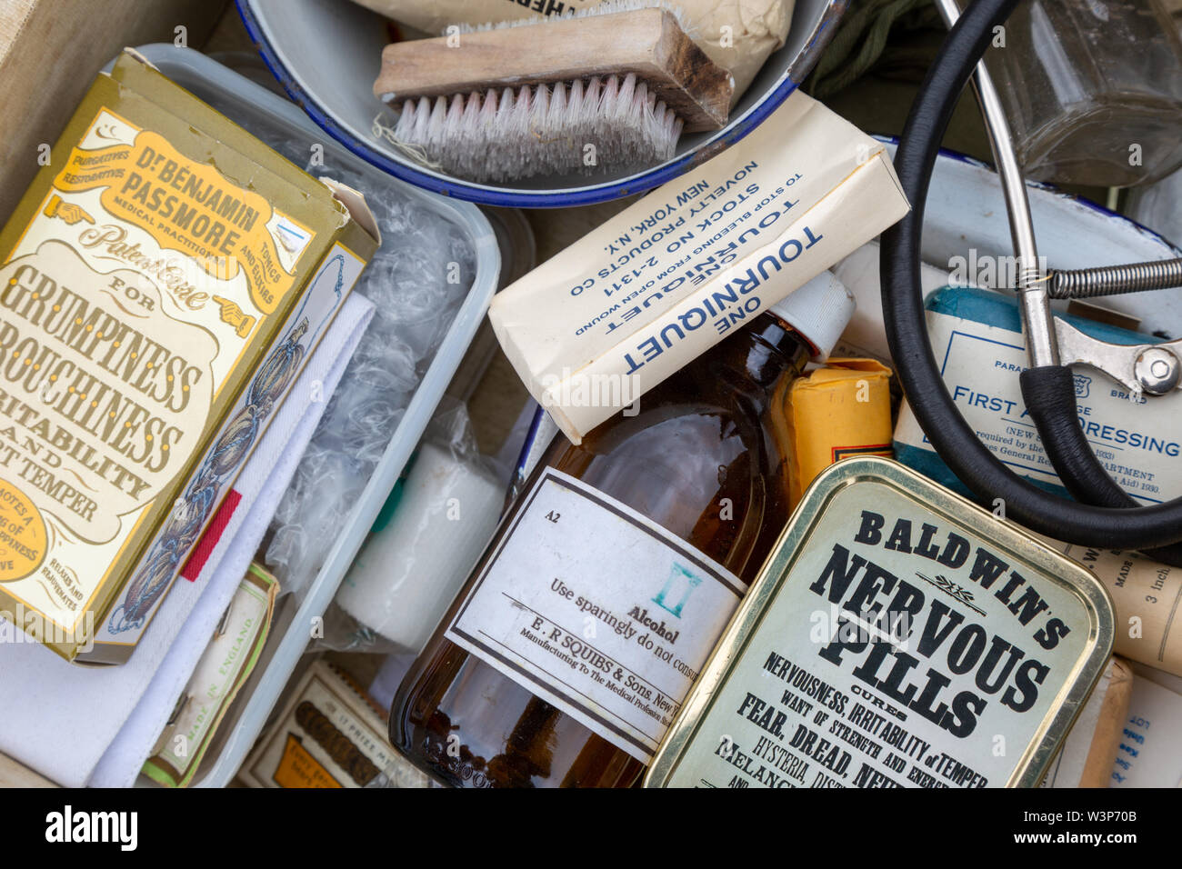 First aid kit items hi-res stock photography and images - Alamy