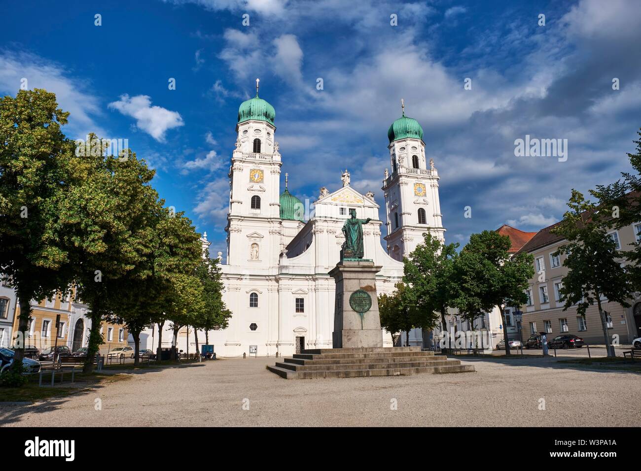 St. Stephen's Cathedral with the statue of King Maximilian I of Bavaria ...
