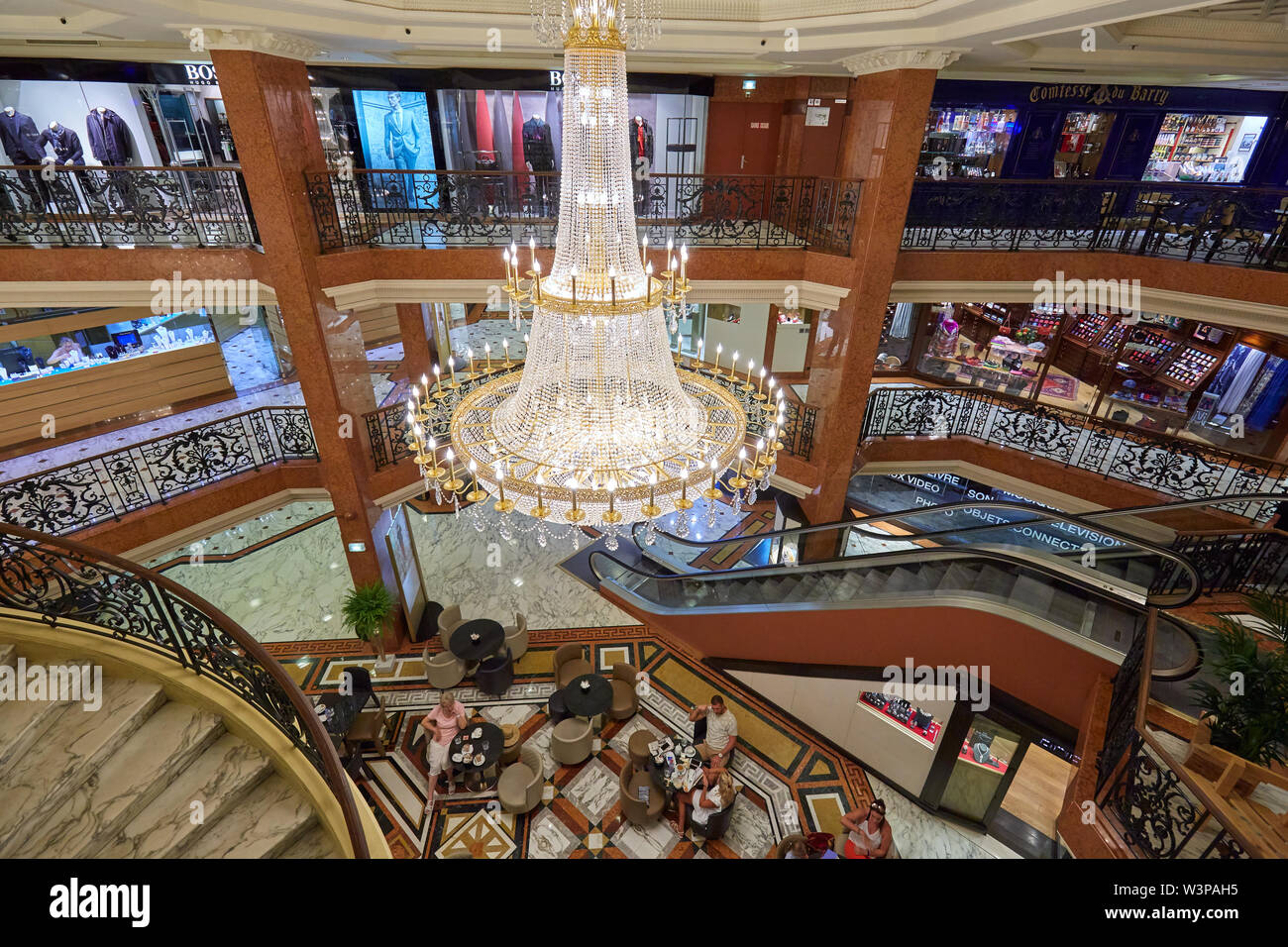 MONTE CARLO, MONACO - AUGUST 20, 2016: Le Metropole, luxury department ...