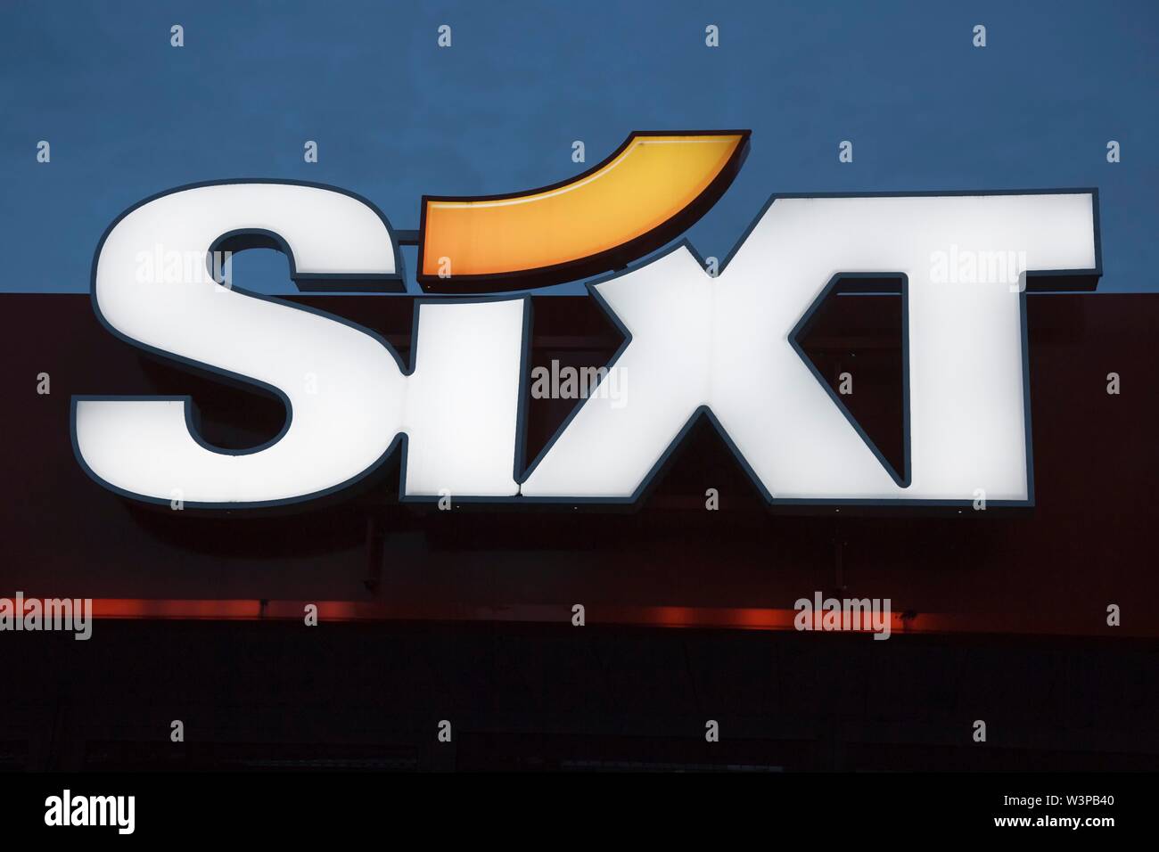 Sixt advertising hi-res stock photography and images - Alamy