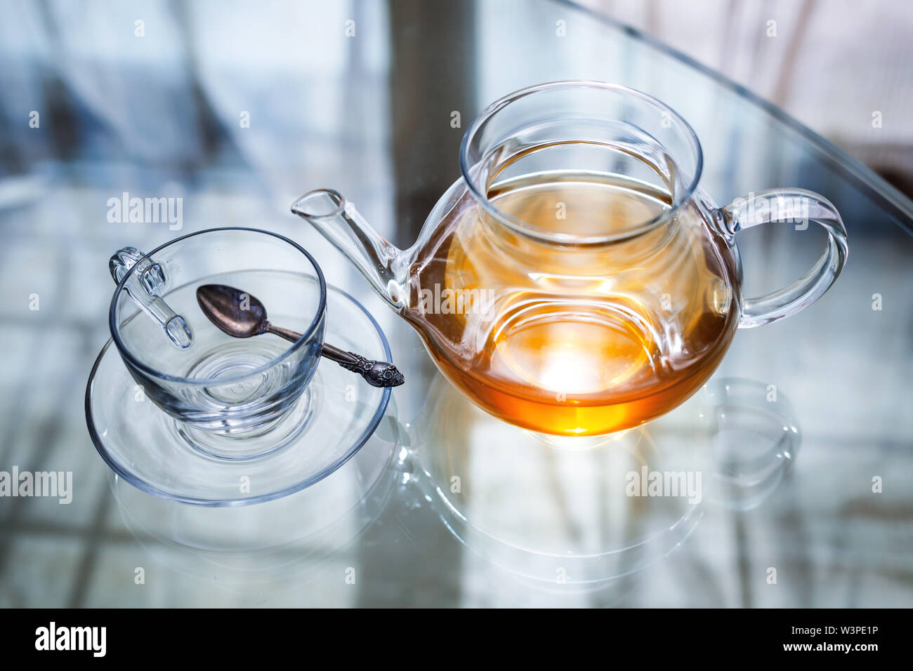 Transparent tea pots hi-res stock photography and images - Alamy