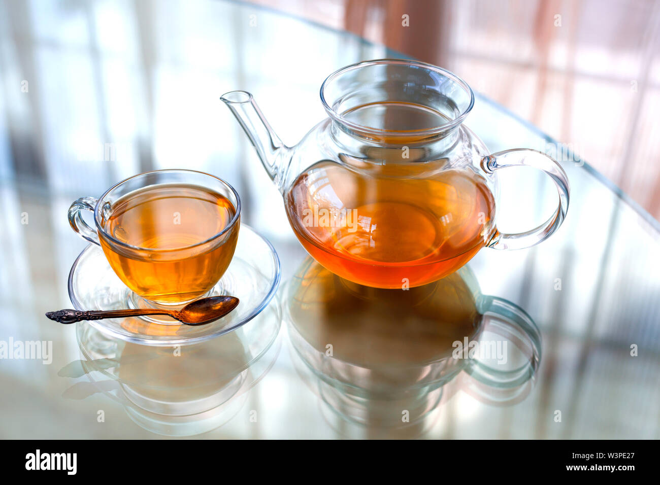 Transparent tea pots hi-res stock photography and images - Alamy