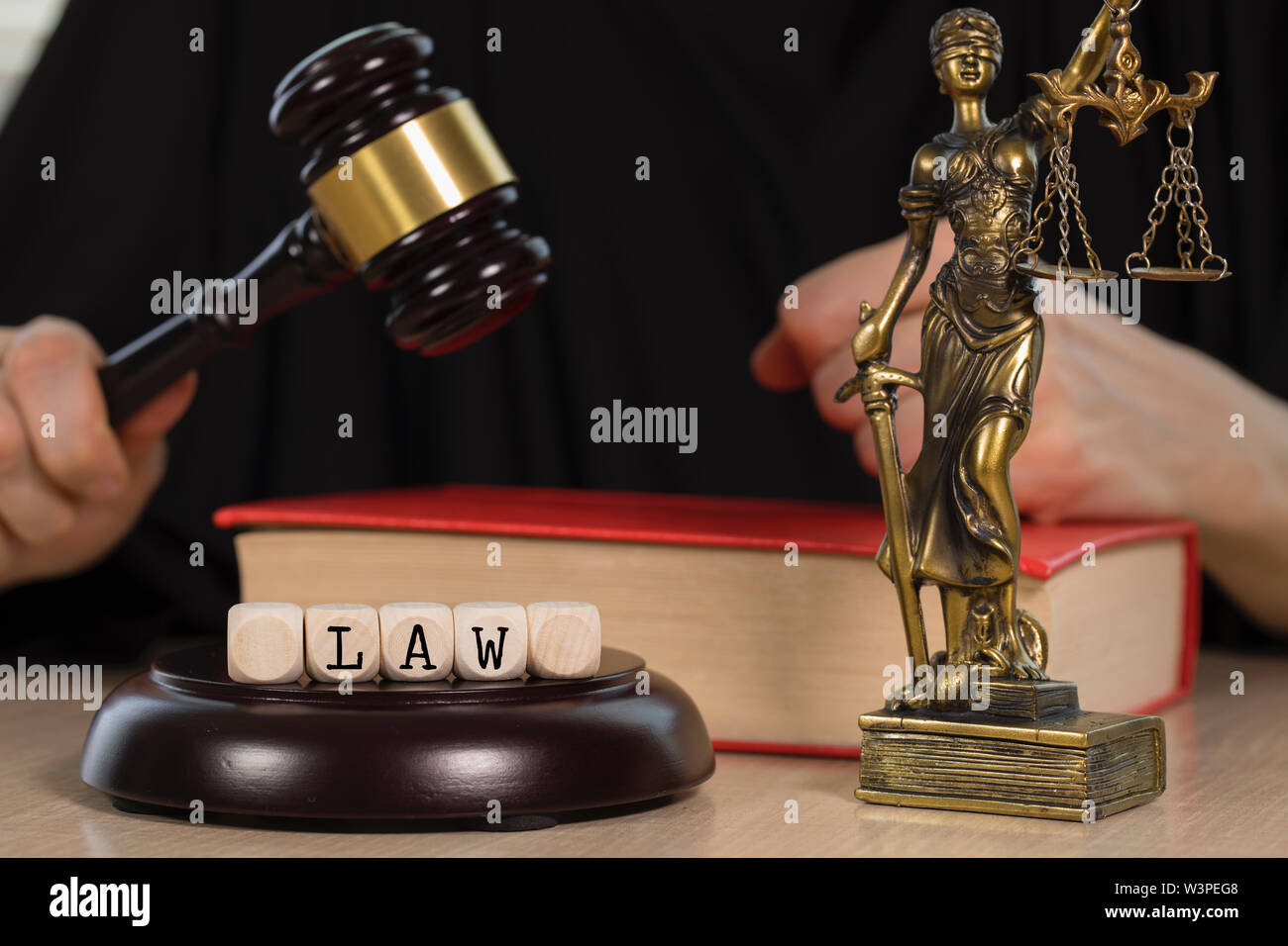 Lady justice statue law table hi-res stock photography and images - Alamy