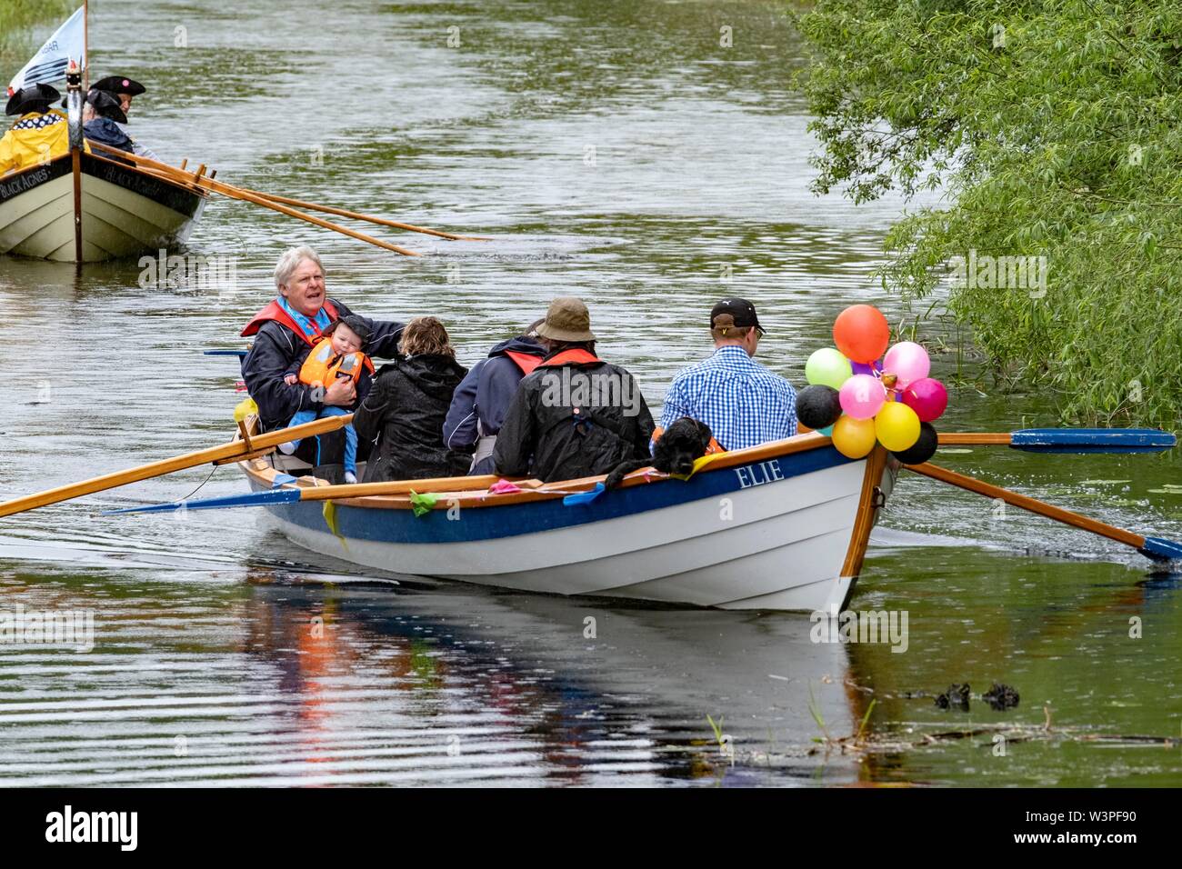Boats, barges and canoes on Forth and Clyde Canal Stock Photo - Alamy