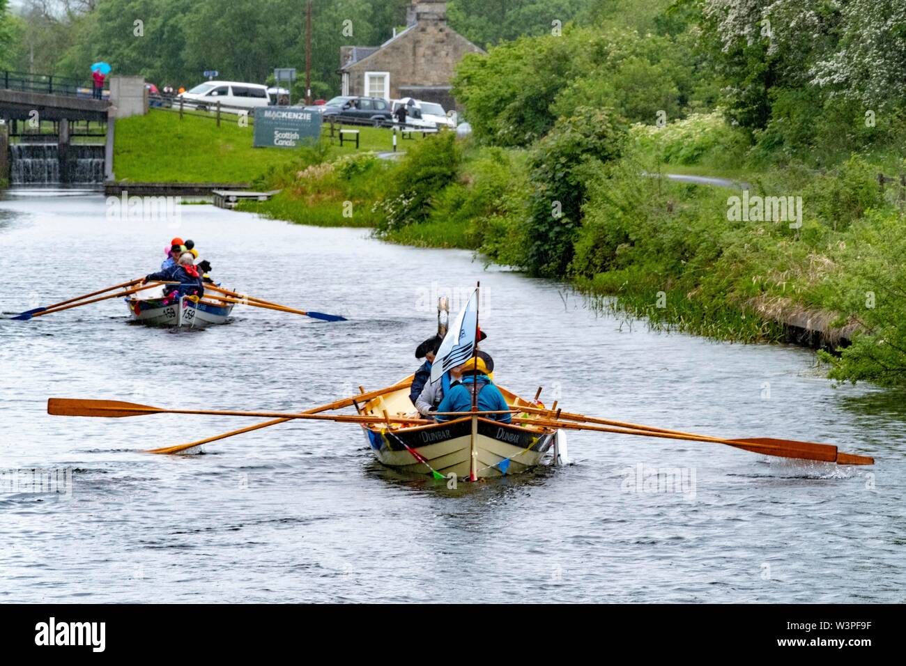 Boats, barges and canoes on Forth and Clyde Canal Stock Photo - Alamy