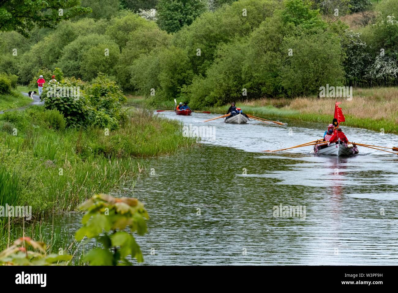 Boats, barges and canoes on Forth and Clyde Canal Stock Photo - Alamy
