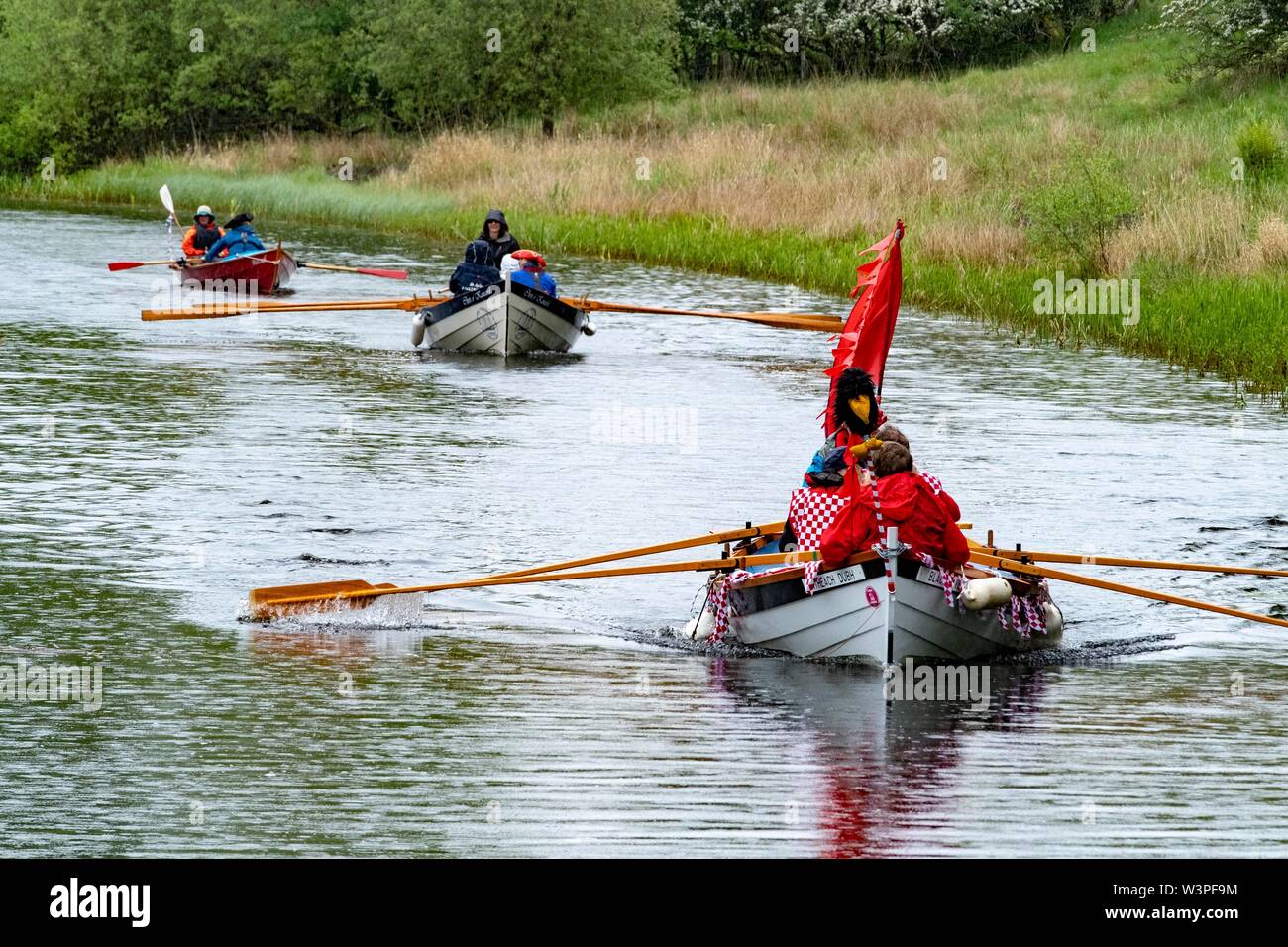 Boats, barges and canoes on Forth and Clyde Canal Stock Photo - Alamy