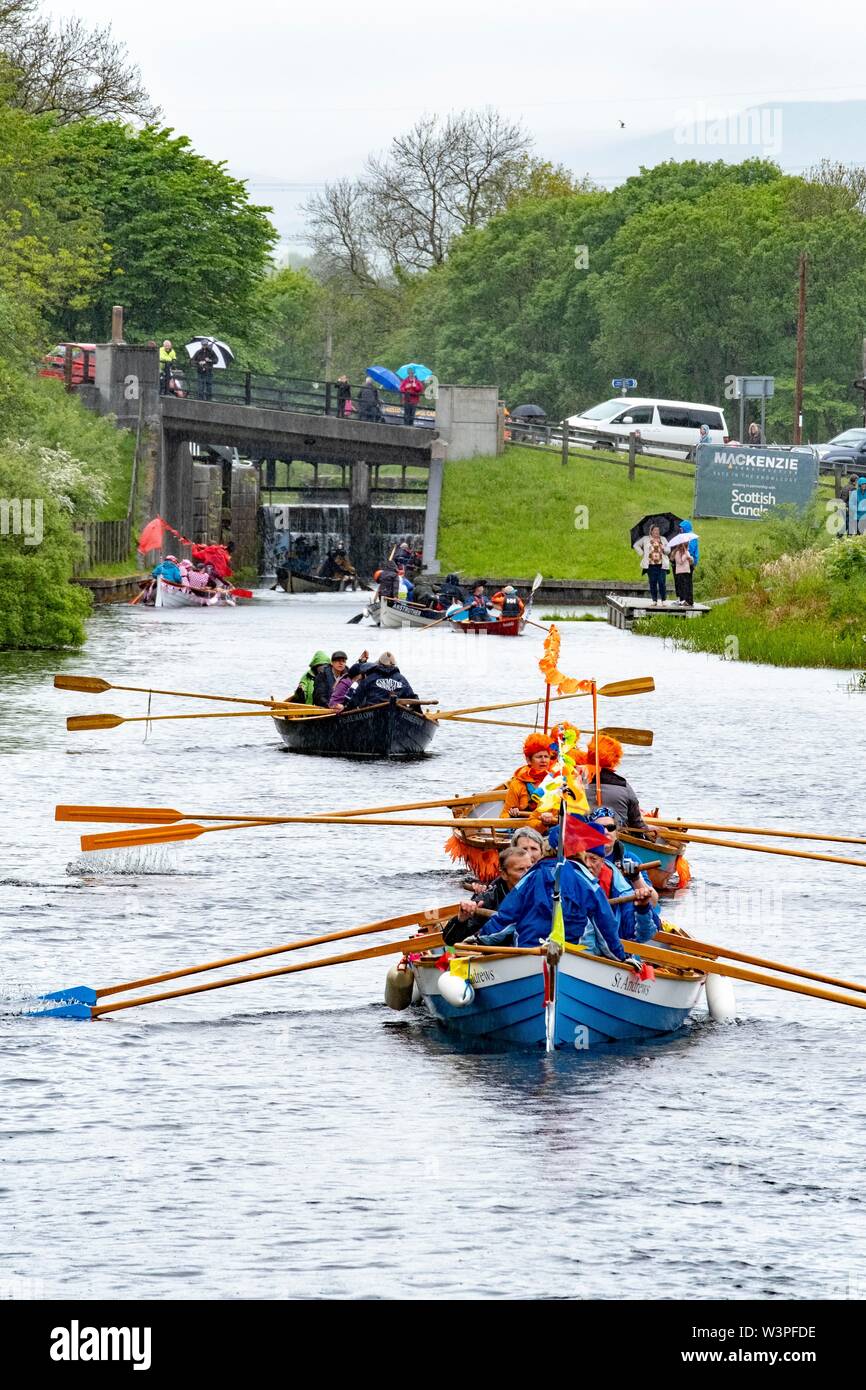 Boats, barges and canoes on Forth and Clyde Canal Stock Photo - Alamy