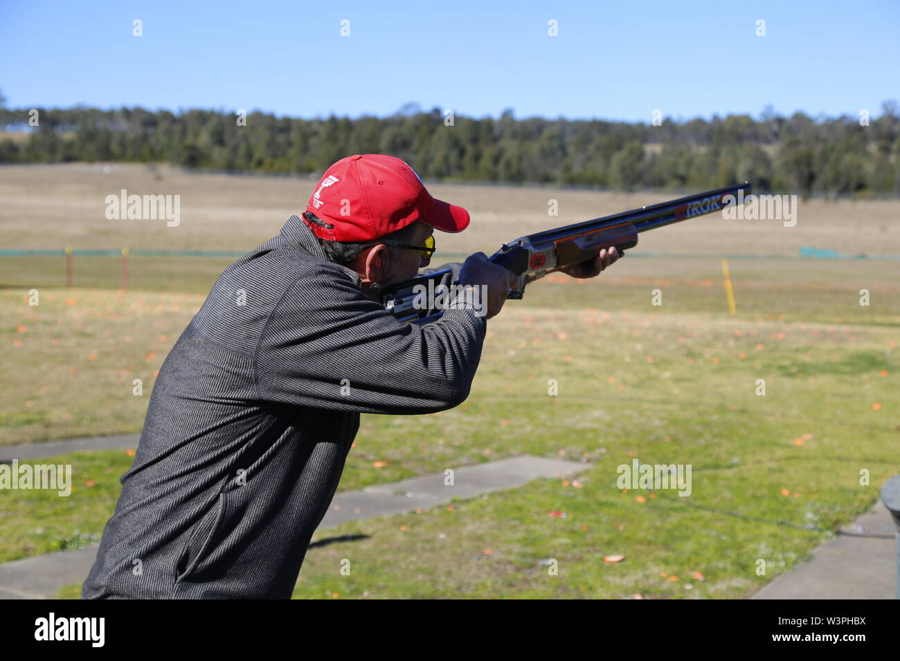 Skeet shooters hi-res stock photography and images - Alamy