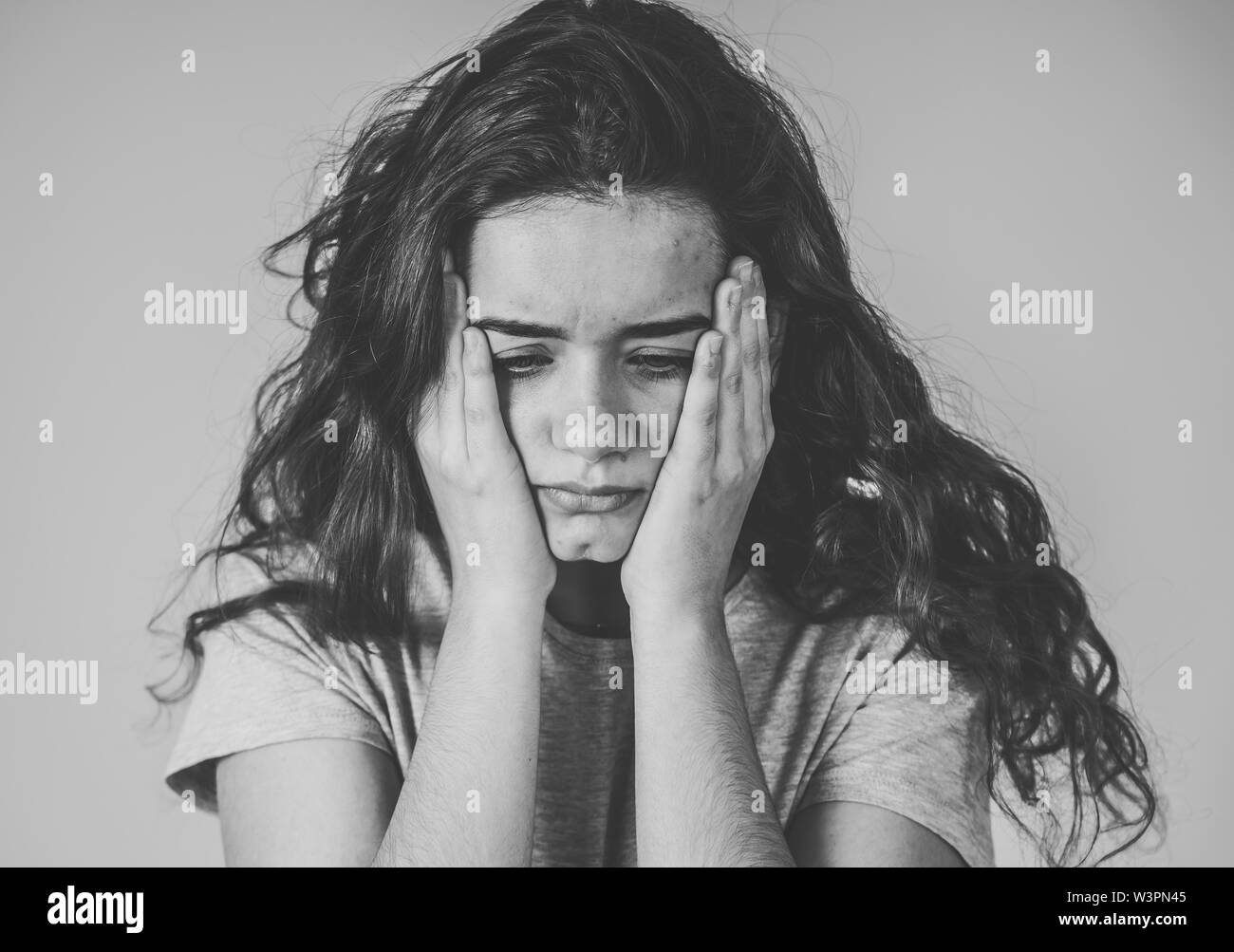 Face expression female crying Black and White Stock Photos & Images - Alamy
