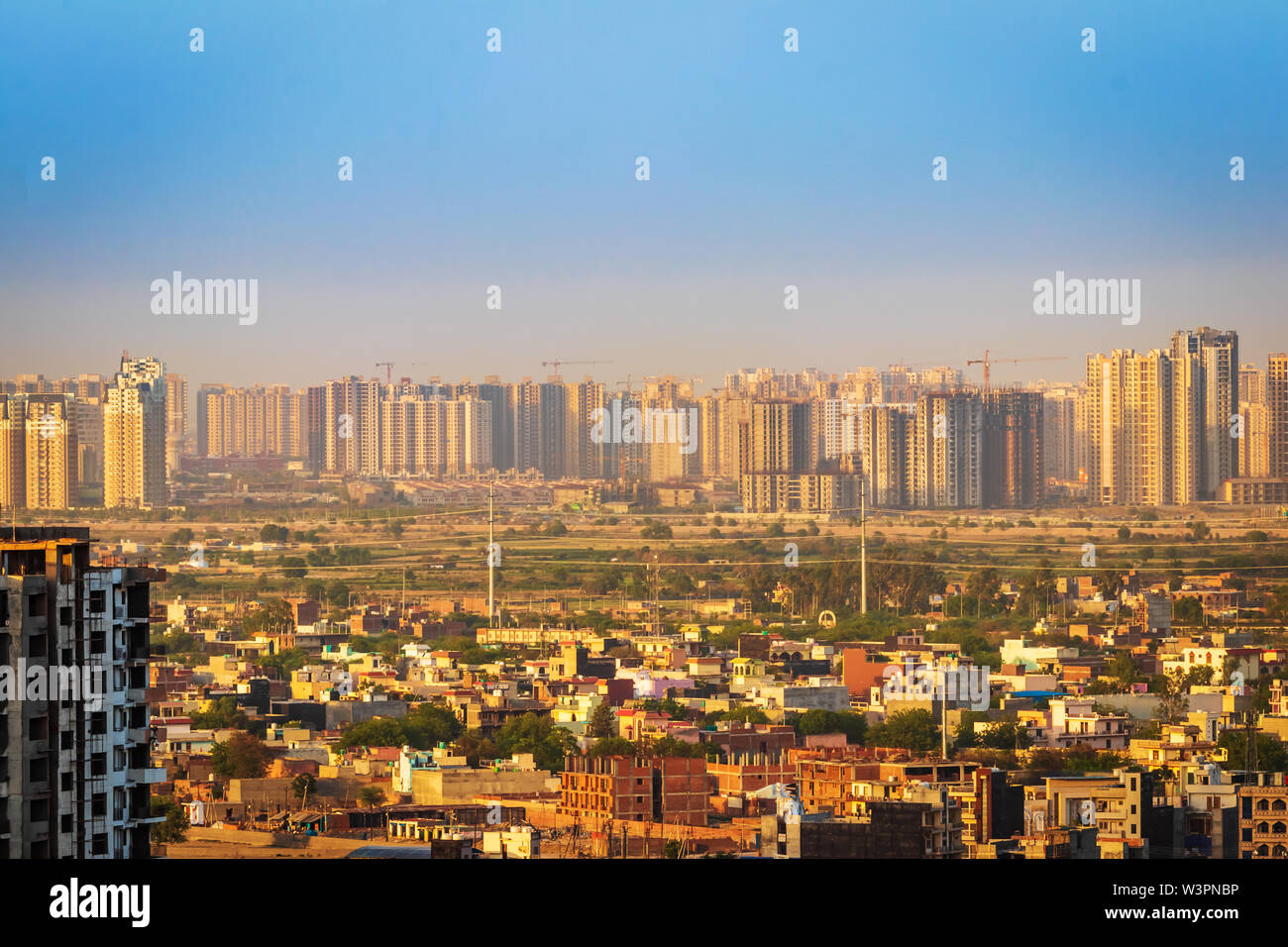 Modern office buildings in india hi-res stock photography and images ...