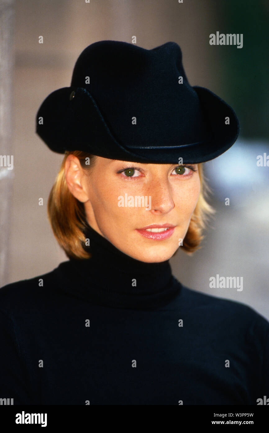 Giulia Siegel, deutsches Model, DJane, Moderatorin und Schauspielerin ...