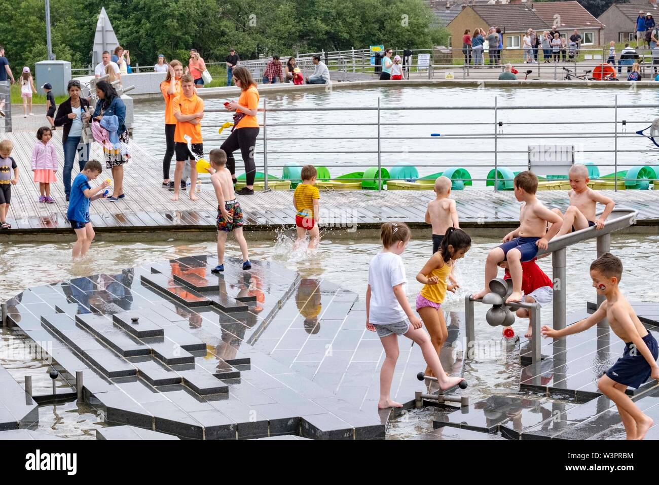 Children water recreation hi-res stock photography and images - Alamy