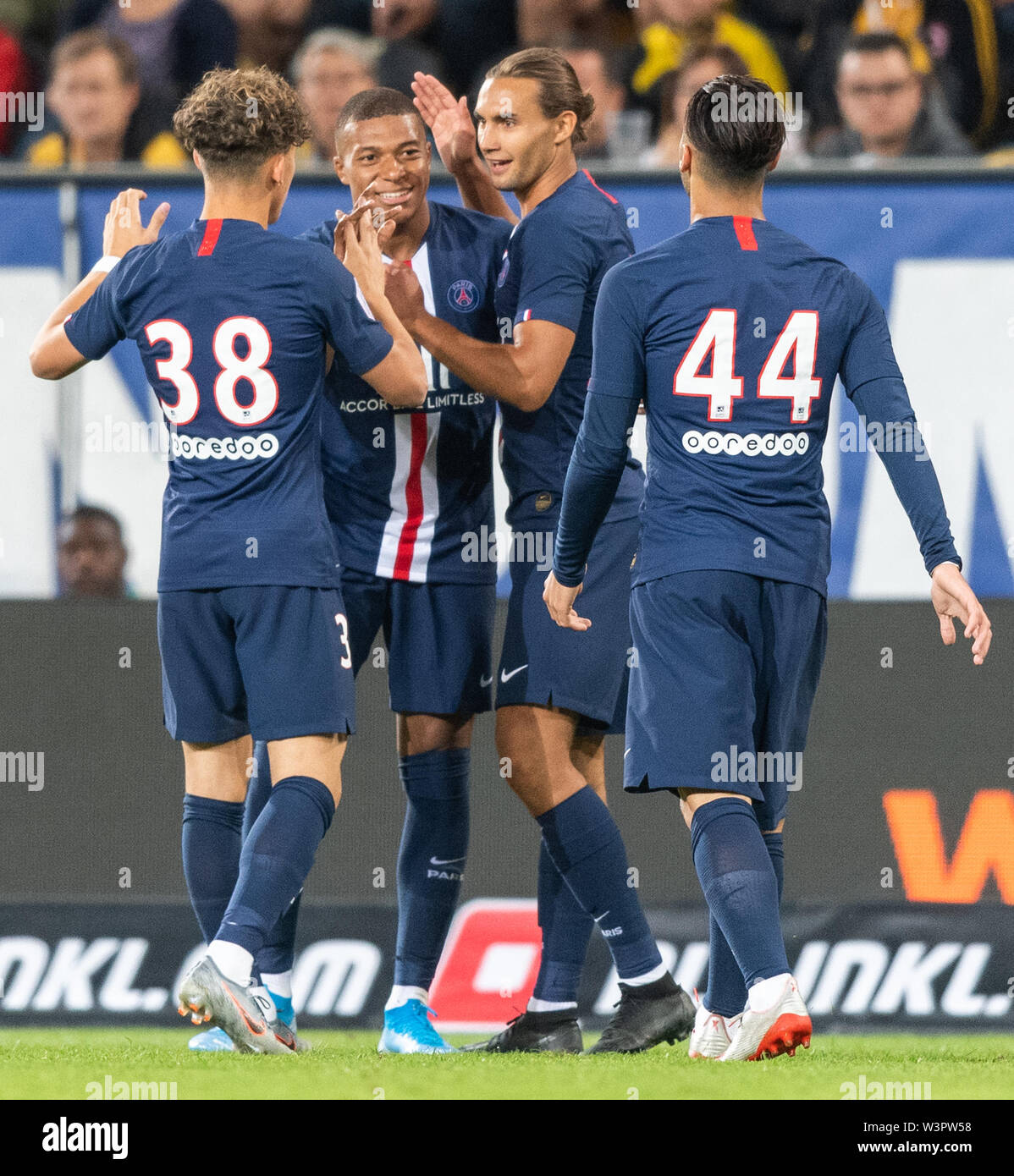 Kylian mbappe goal celebration hi-res stock photography and images - Alamy