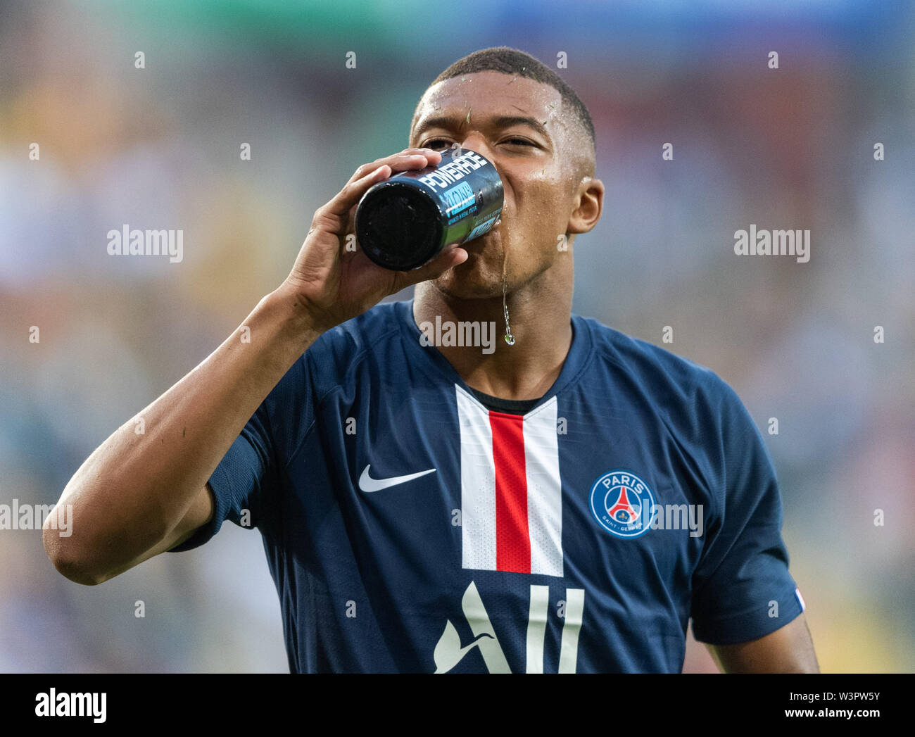 Bottle dynamo hi-res stock photography and images - Alamy