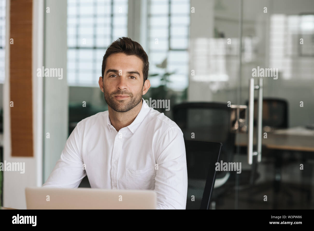 Business man working office desk hi-res stock photography and images ...