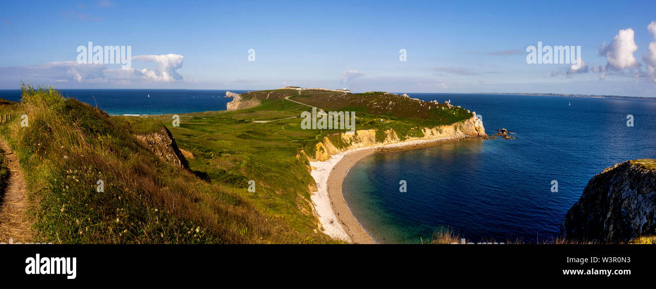 Camaret sur Mer. Pen-Hat bay , Crozon Peninsula, Finistere department ...