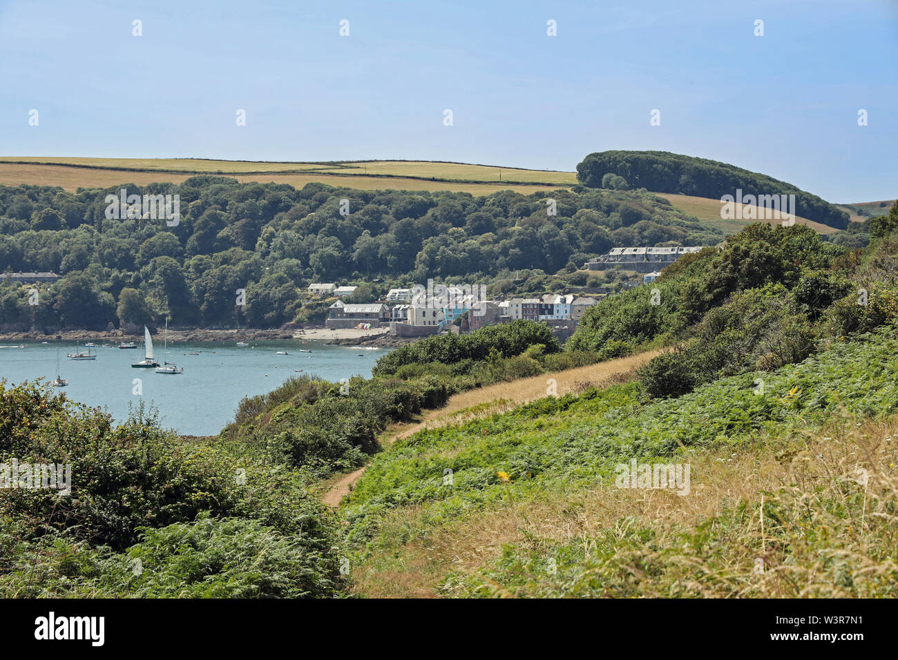 Cawsand yachts hi-res stock photography and images - Alamy