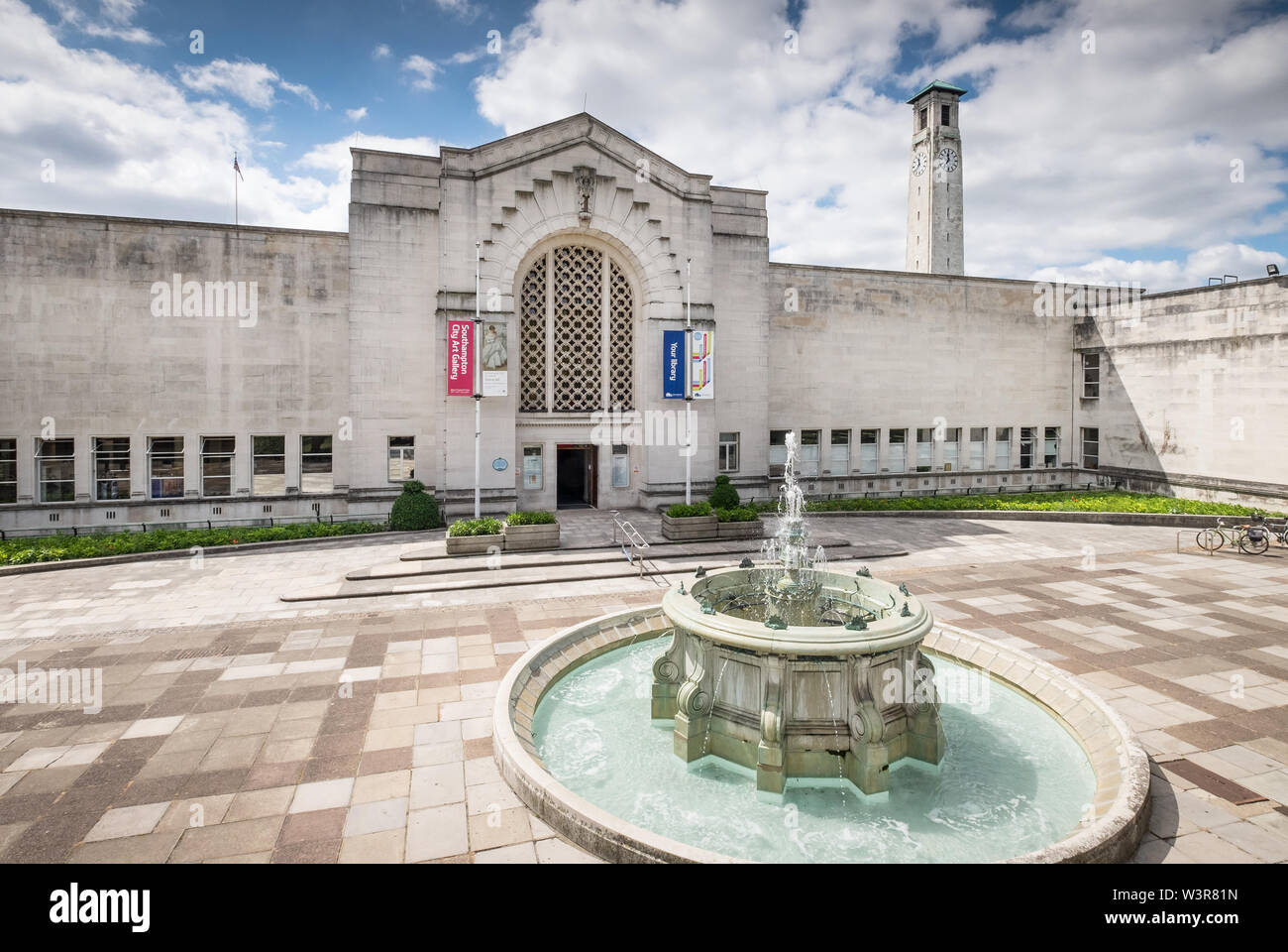 Central southampton hi-res stock photography and images - Alamy