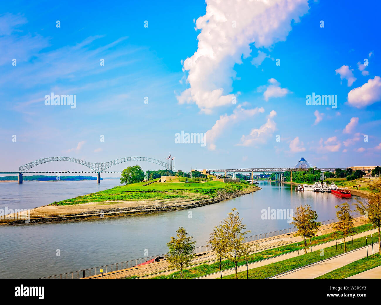 Memphis tennessee pyramid hi-res stock photography and images - Alamy