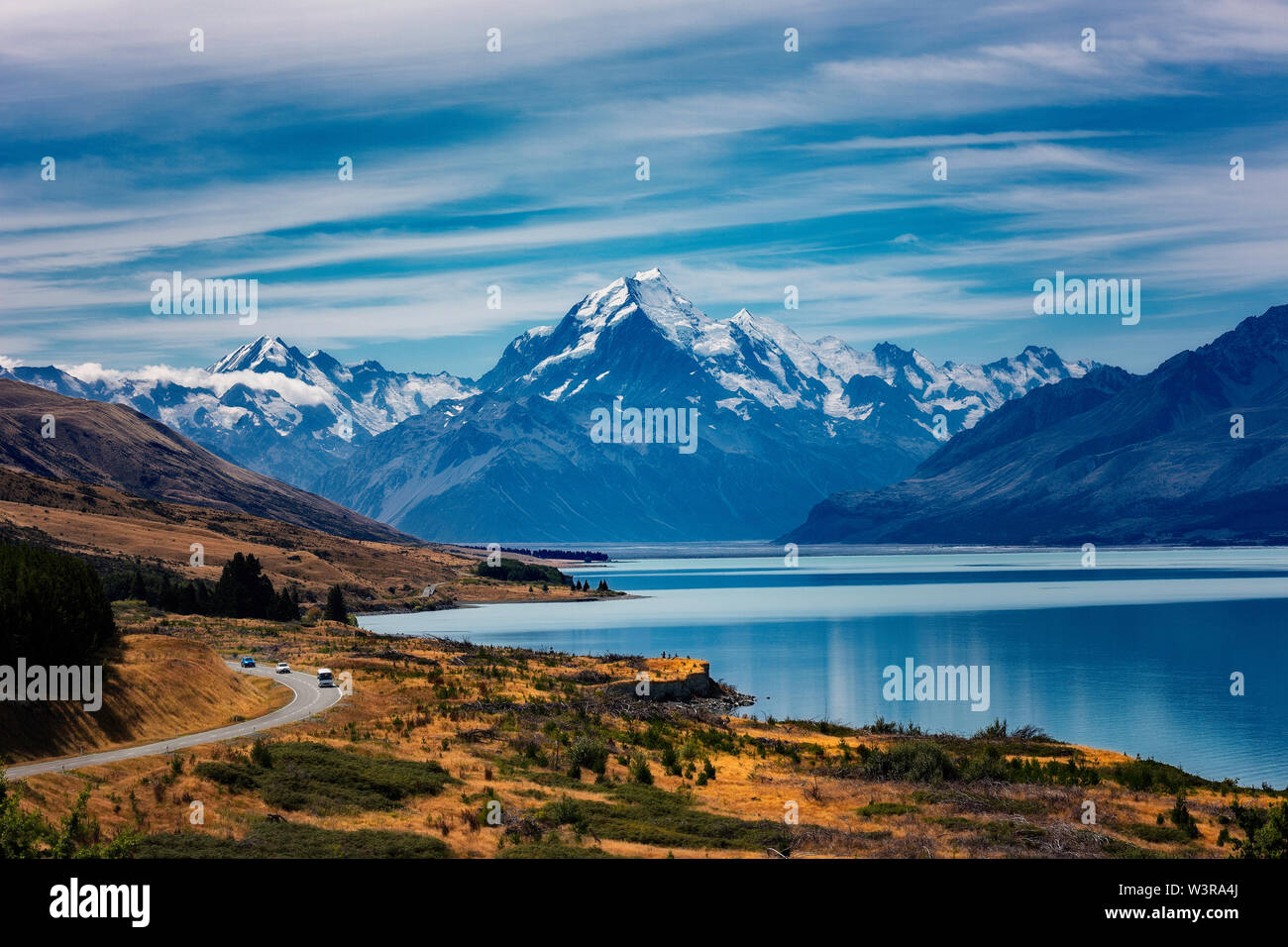 On the road to Mount Cook Village with a clear view of Mount Cook ...
