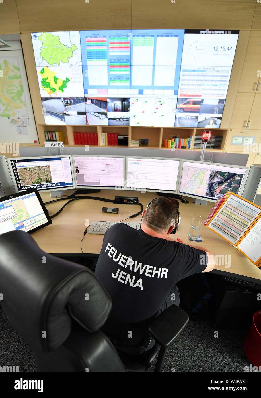 Central control center hi-res stock photography and images - Alamy