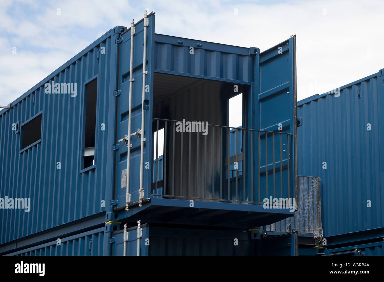 Shipping container homes hi-res stock photography and images - Alamy