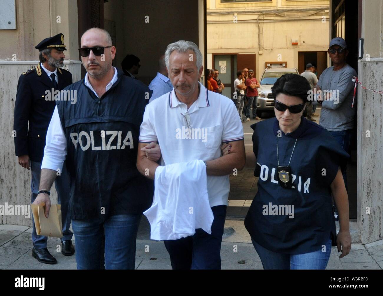 Anti-mafia operation by police arrests of the Flying Squad. In the ...