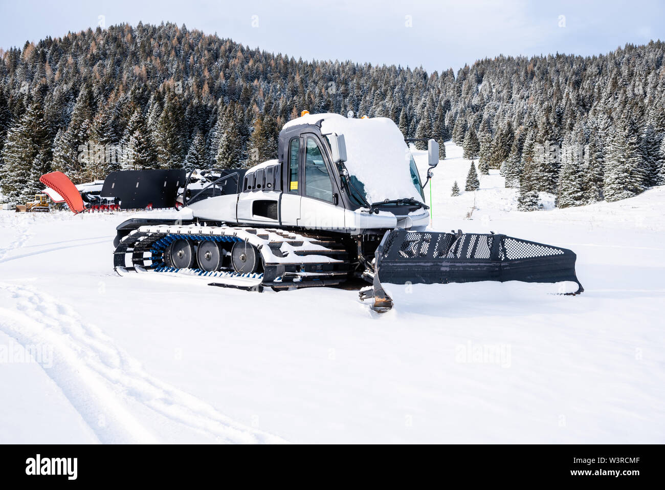 All terrain vehicle winter hi-res stock photography and images - Alamy