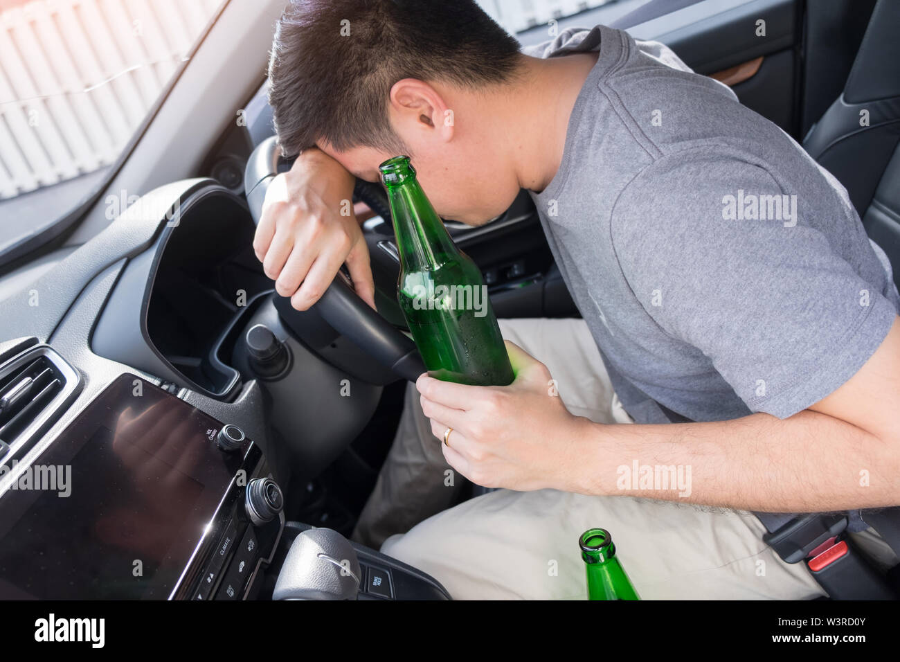 Illustration man driving car drunk hi-res stock photography and images ...