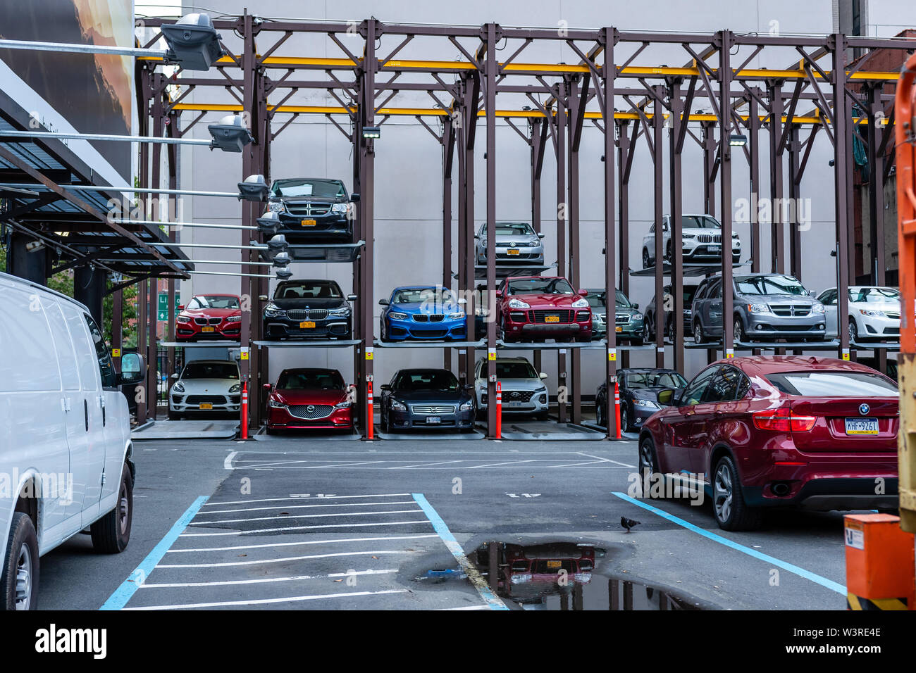 Multi storey car park manhattan new hi-res stock photography and images ...