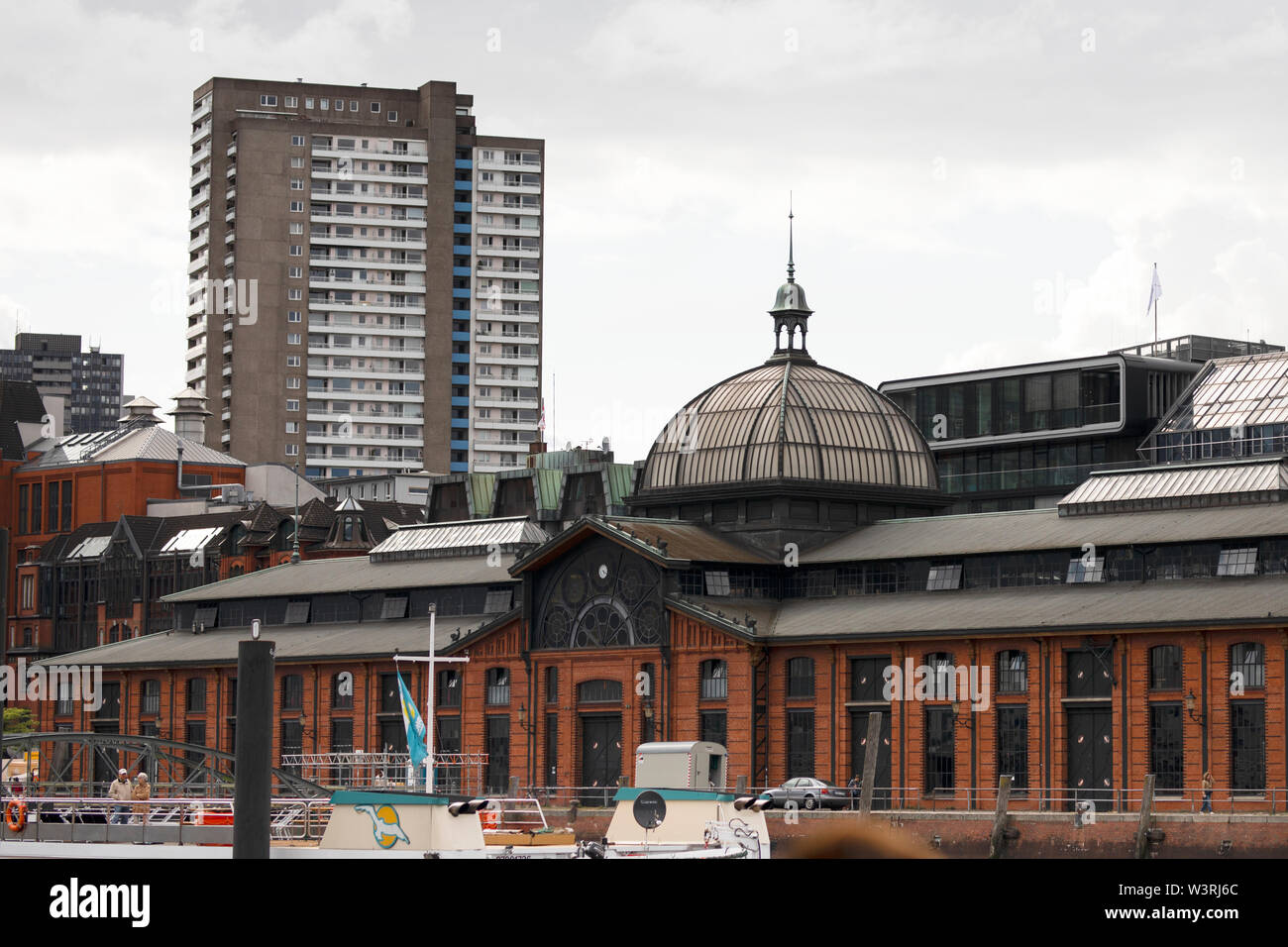 The Altonaer Fischmarkt (Altona fish market) on the Elbe River in ...