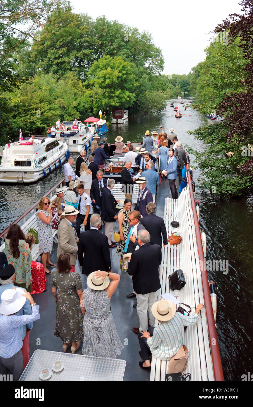 Thames waterman hi-res stock photography and images - Alamy